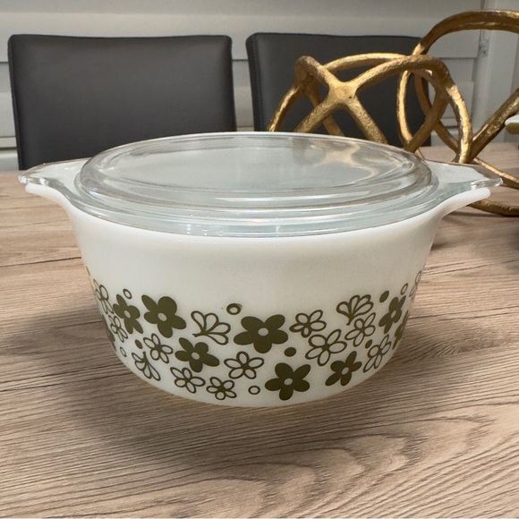 Pyrex | Dining | Pyrex Spring Blossom Round Casserole Dish W Glass Lid ...